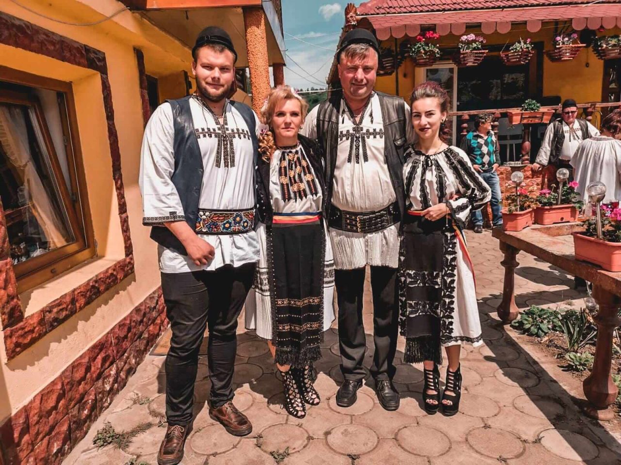 Viaţa de familie în Imperiul Getic vs Familia momârlănească